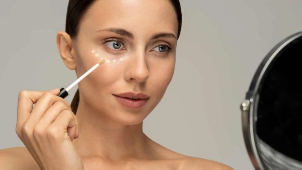 Concealer vs Foundation: Which One Comes First & When Should You Use ...